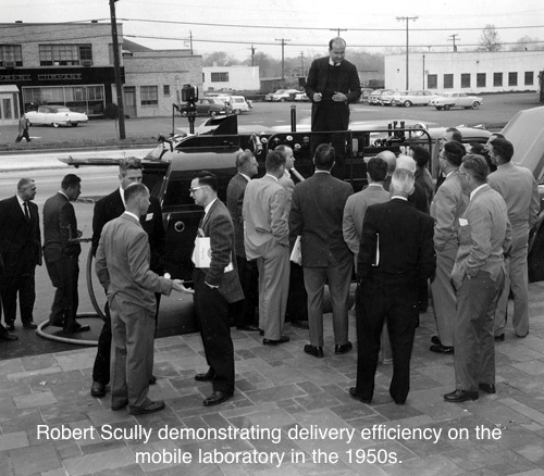 El fundador y el hijo de Scully Signal galardonados como "Leyendas de ...